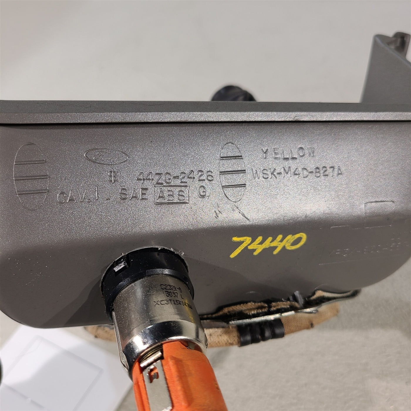 03-04 Mustang Mach1 Manual Shift Bezel Trim Console Shifter Boot Aa744 — AESCORVETTEPARTS