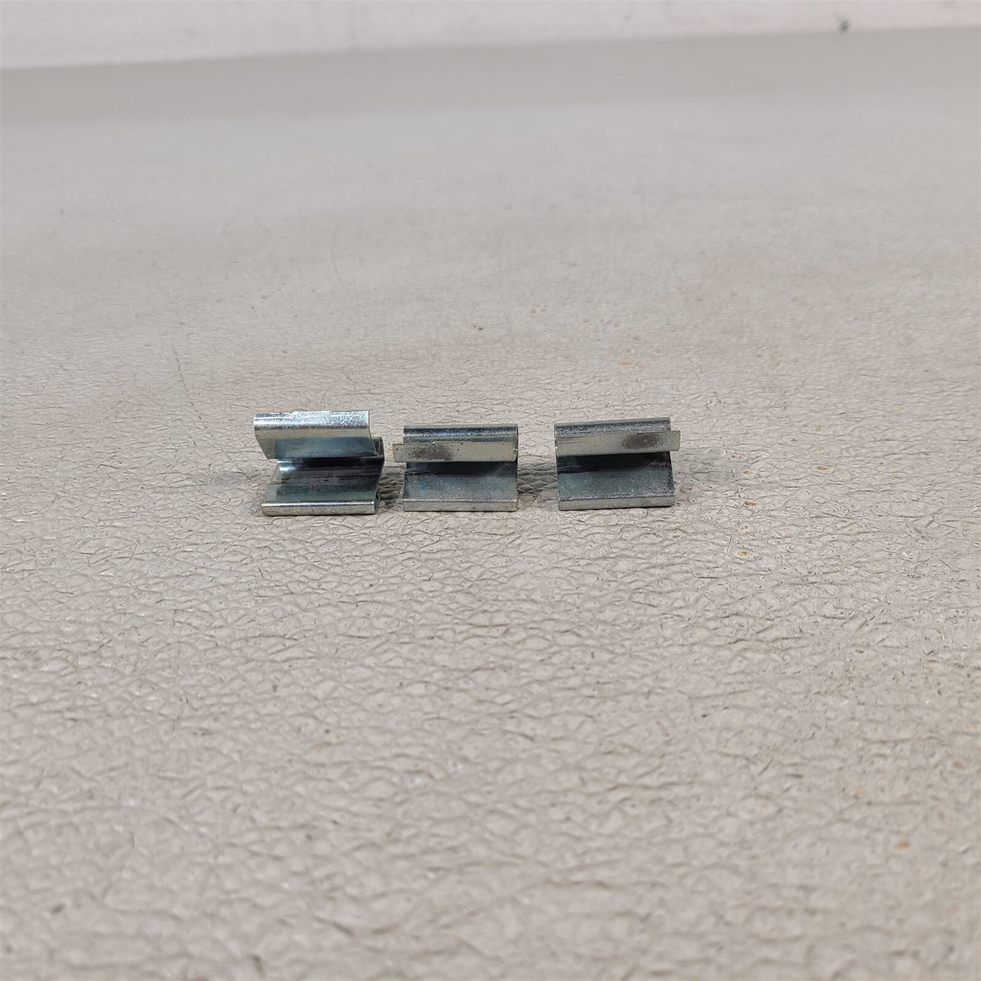 97-04 Corvette C5 Upper Door Panel Clips Clip Set (3) Aa7418 ...