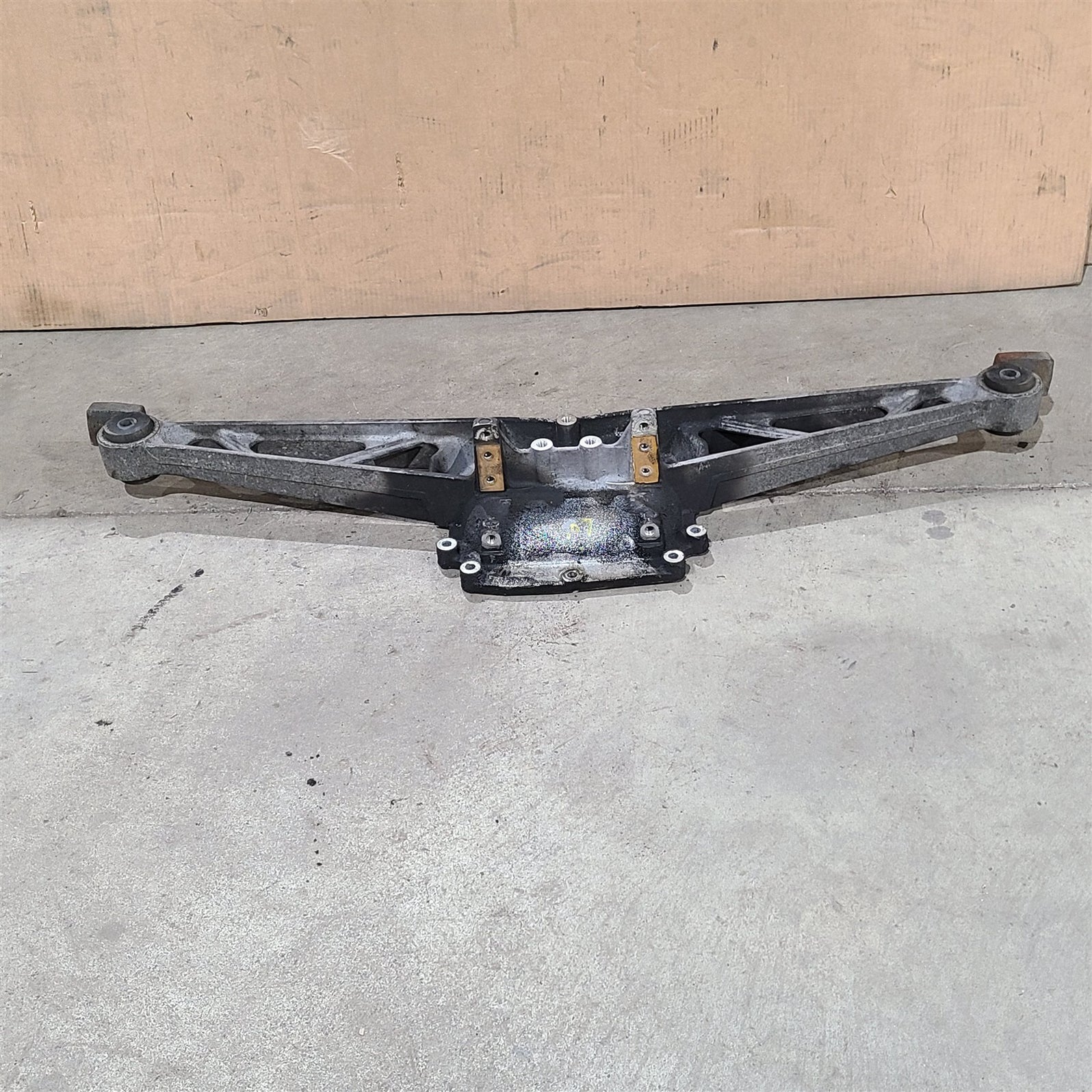 85-96 Corvette C4 Rear Differential Batwing Cover Dana 44 Aa7429 ...