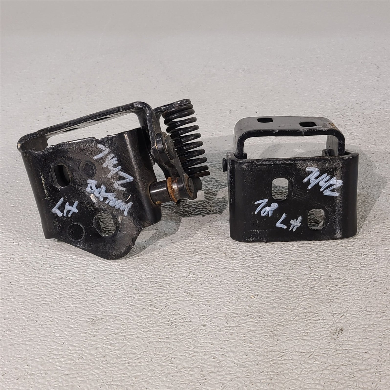 05-13 Corvette C6 Driver Door Hinge Set Upper Lower Pair Oem Aa7442 ...