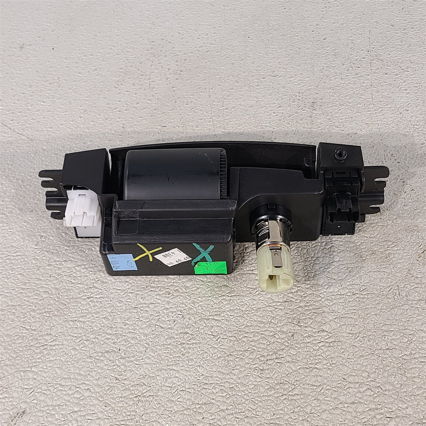 05-13 Corvette C6 Console Flip Out Ashtray With Heated Seat Switches A ...