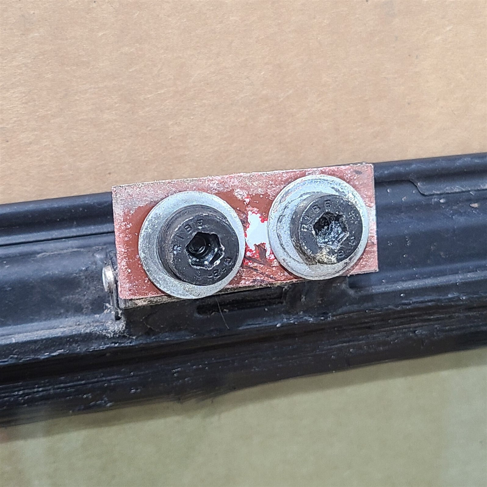 1983 Porsche 944 Rear Hatch Trunk Window Glass AA7222 — AESCORVETTEPARTS