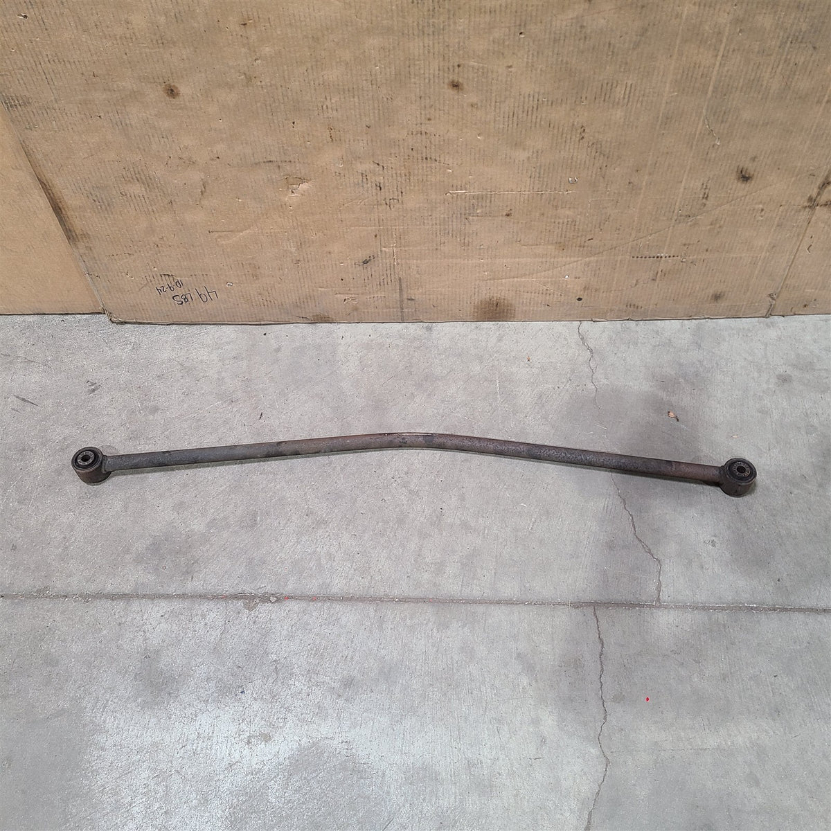 11-14 Mustang Gt Rear Axle Suspension Panhard Bar Aa7328 — AESCORVETTEPARTS